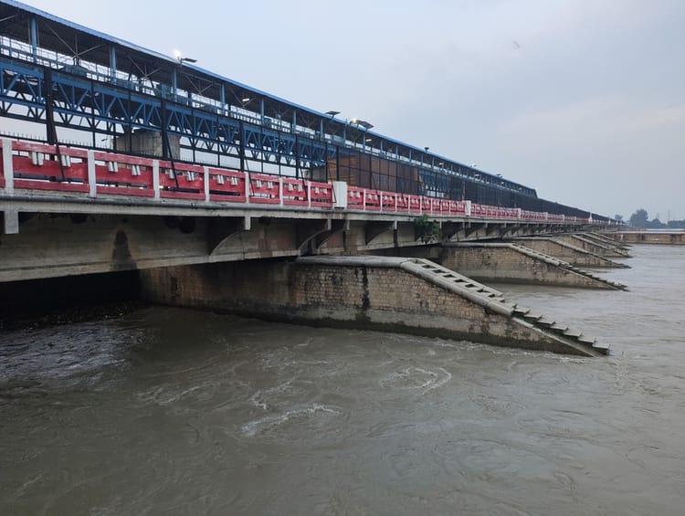 Rise In Water Level Of River Ganga At Narora Ganga Barrage ...