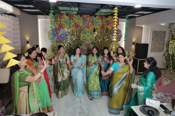 Richa Garg Was Chosen As Teej Queen And Was Honoured With A Crown - Shahjahanpur News ...