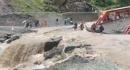 The Bridge Has Collapsed, No Alternative Route Has Been Made Yet ...