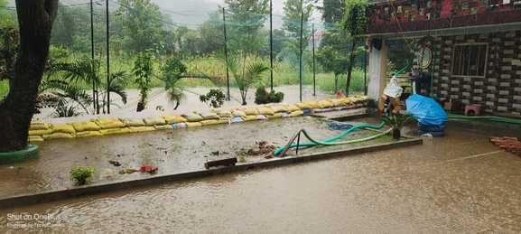 Water Entered Houses, People Of Bela Remained Awake All Night ...