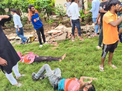 Wall Collapsed In Rajajipuram, Four Workers Got Buried And Injured ...