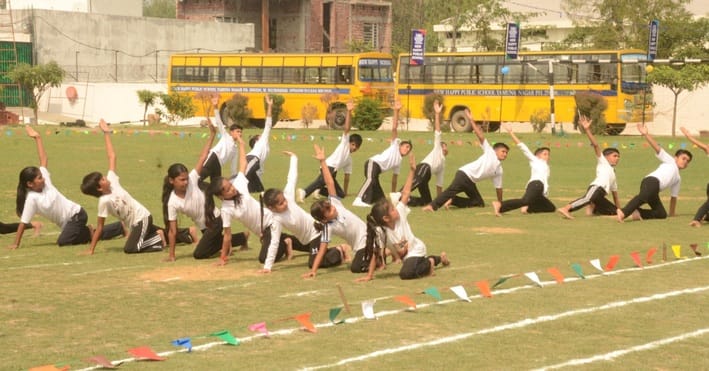 Naksh And Riddhima First In 200 Meter Race - Yamuna Nagar News - Yamuna ...