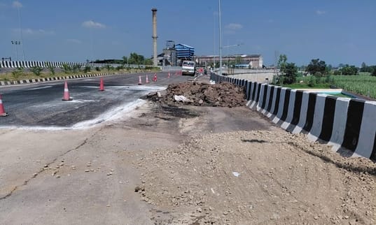 Four-lane Road Caved In, One Lane Closed - Noida News - Noida News ...