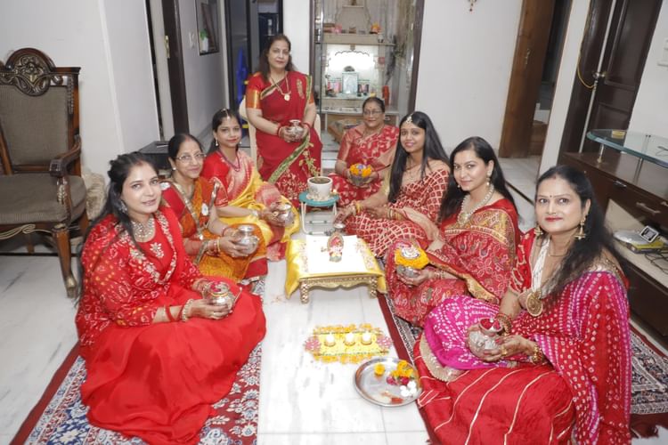 Observed A Waterless Fast, Broke It By Offering Prayers To The Moon ...