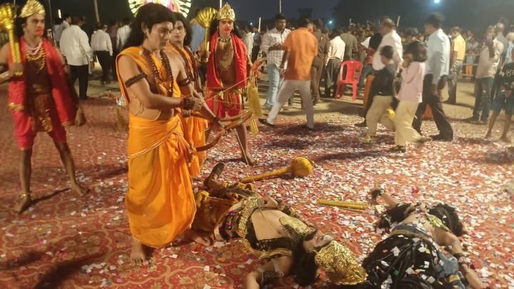Chants Of Lord Rama Echoed As Ravana Was Killed. - Deoria News - Deoria News:रावण का वध होते ही ...