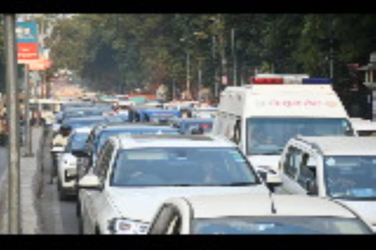 Heavy Traffic Jams In The City Caused Problems - Lucknow News - Lucknow ...