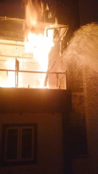 A Short Circuit Caused A Fire In The House, Burning Goods Worth Lakhs ...