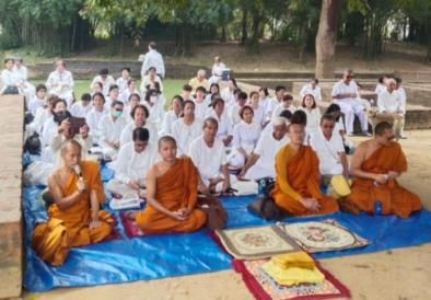 Lord Buddha Attained Enlightenment Under A Peepal Tree: Dev Anand ...