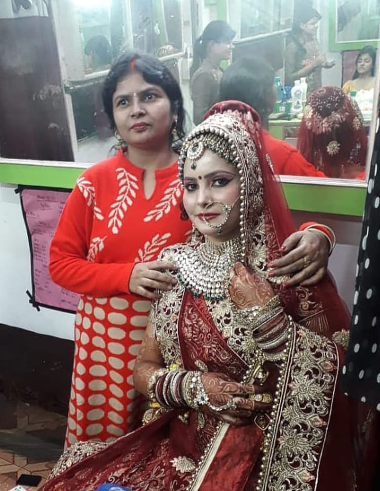 The Demand For The Bride And Groom Look Popular On Social Media Has ...