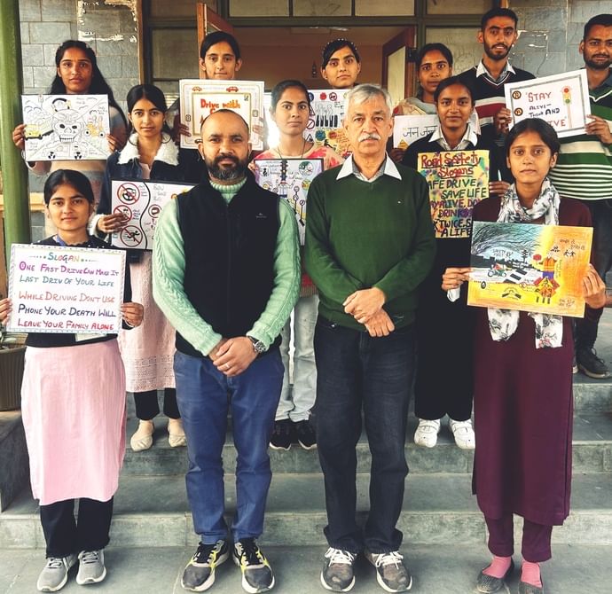 Shrestha Was First In Poster Making And Sakshi Was First In Slogan Writing. - Kangra News ...