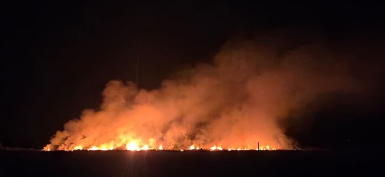 Poison Dissolved In The Air From Smoldering Fields - Bhiwani News ...