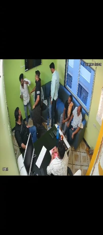 Shubham Jaiswal's Assault Video Goes Viral - Varanasi News - Varanasi ...