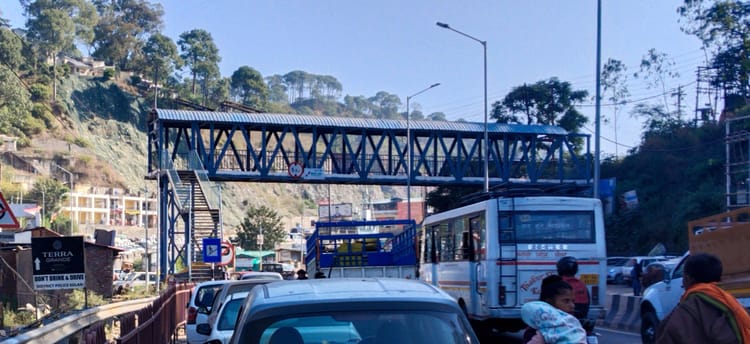 People Kept Distance From The Foot Overbridge Built At A Cost Of Crores ...