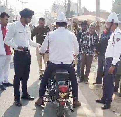 A Bullet Bike With A Modified Silencer Was Fined 38,500 - Fatehabad ...