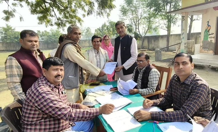 Sp Leader Alleges Sir Forms Not Distributed In Muslim-majority Areas ...