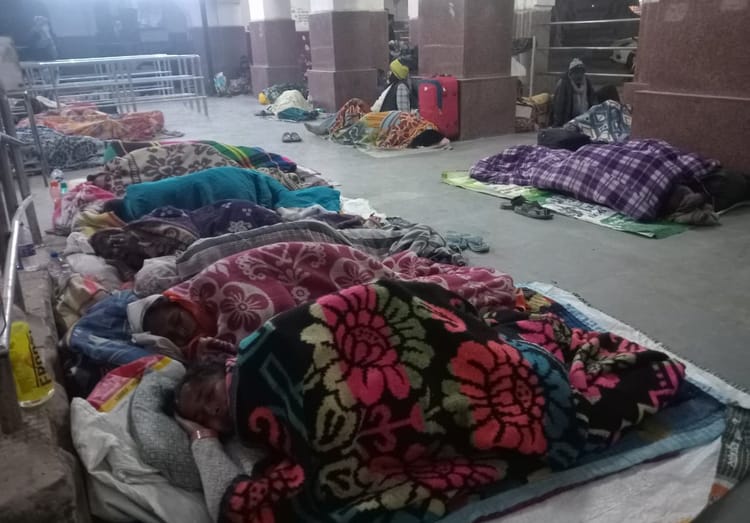 The Severity Of Winter... People Shivering, No Bonfires Lit - Pratapgarh News - Pratapgarh News ...