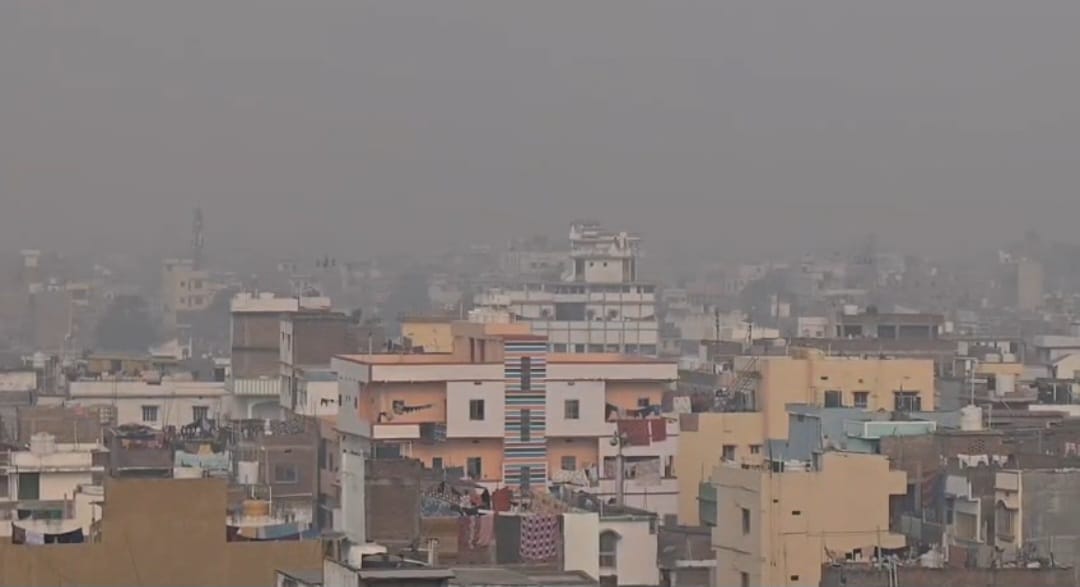 Varanasi Pollution:चिंताजनक...रेड जोन में पहुंचा बनारस, Aqi 334; सबसे ...