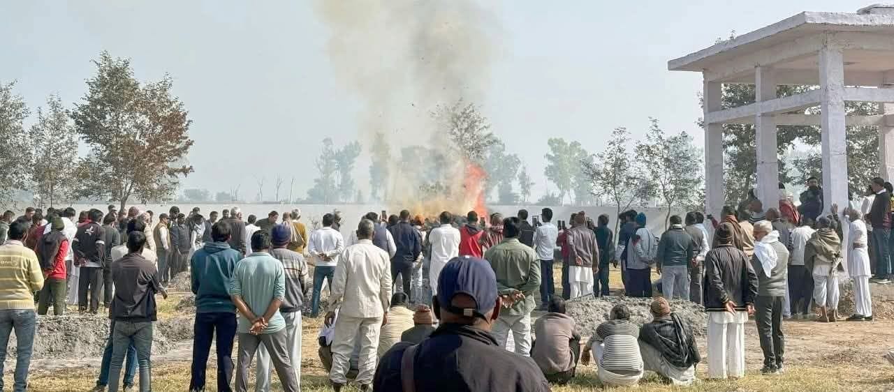 Three And A Half Lakh Rupees Were Stolen From The Cash Register In The ...