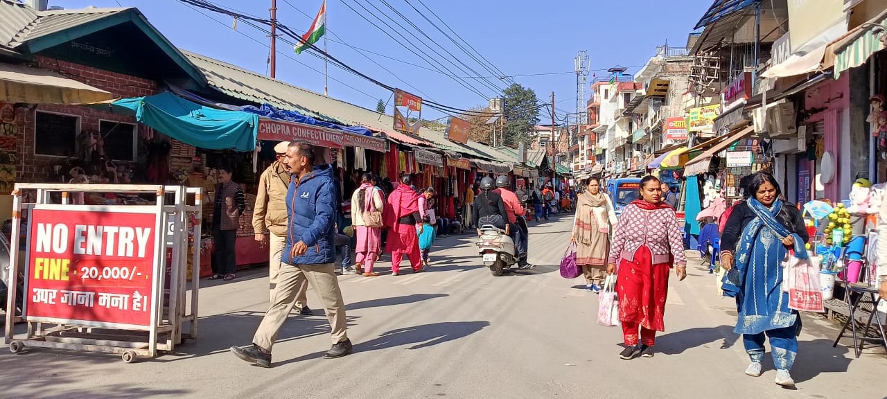 One-way Violation In Hamirpur Main Market, Arrangement Buried In Files ...