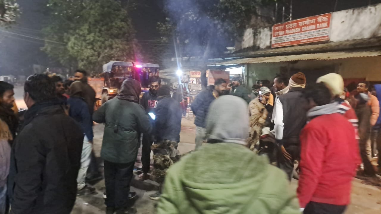 Angry Council Members And Residents Blocked The Rudauli-durgjot Road ...