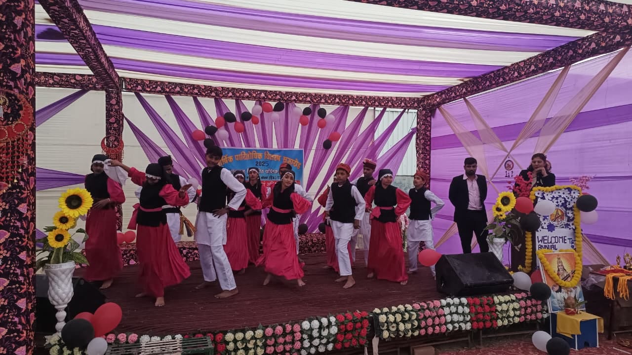 Meritorious Students Who Excelled In Studies And Sports Were Honoured ...