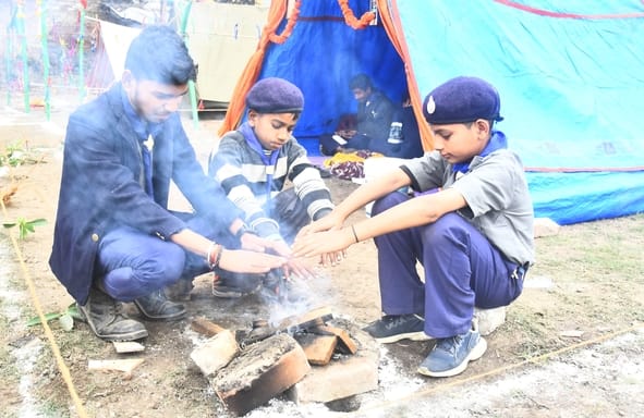 People Shivered In The Melting Cold, The City Trembled - Lucknow News ...