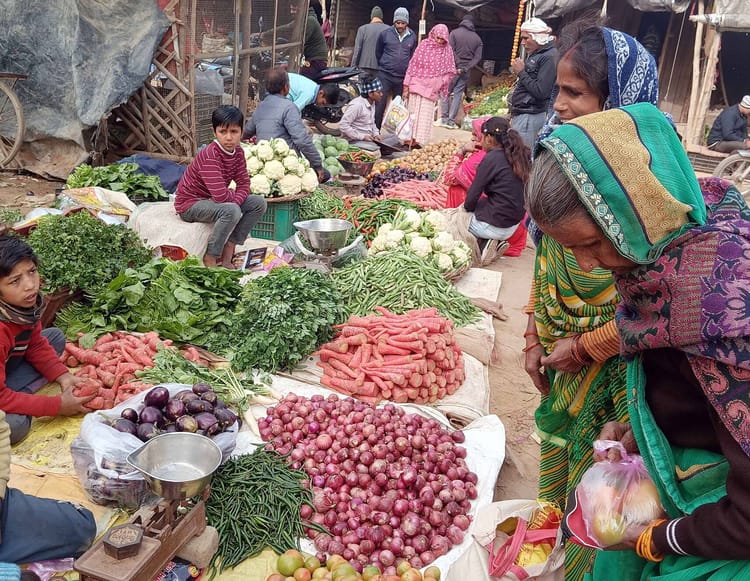 Fall In Vegetable Prices Makes Customers Happy, Farmers Upset - Agra ...