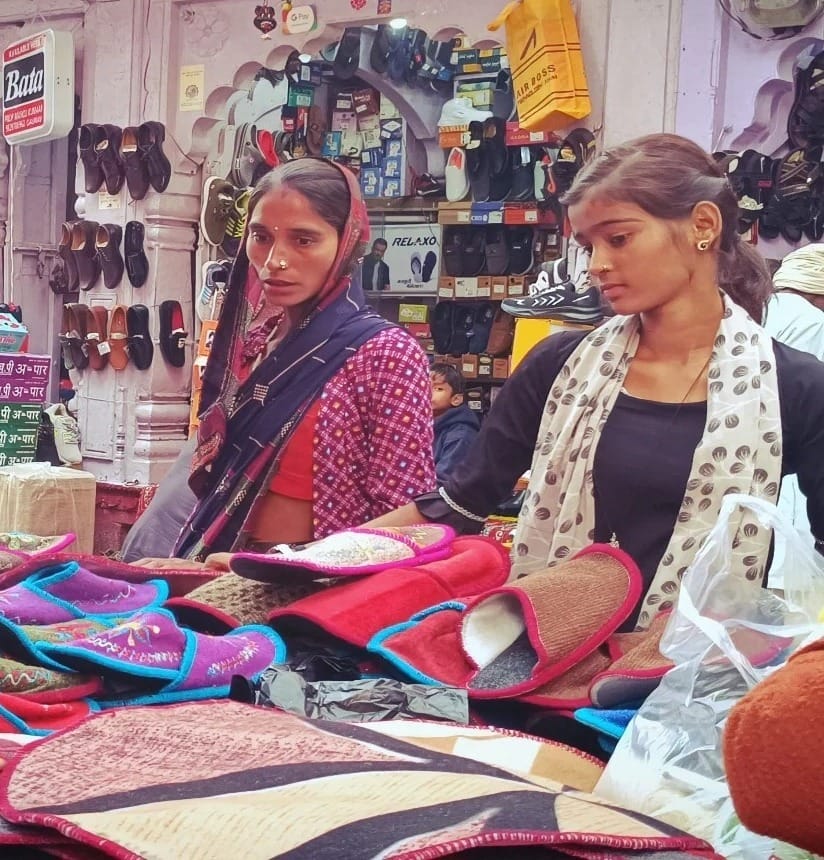 Demand For Woolen Slippers Surges This Winter, With Design And Style ...