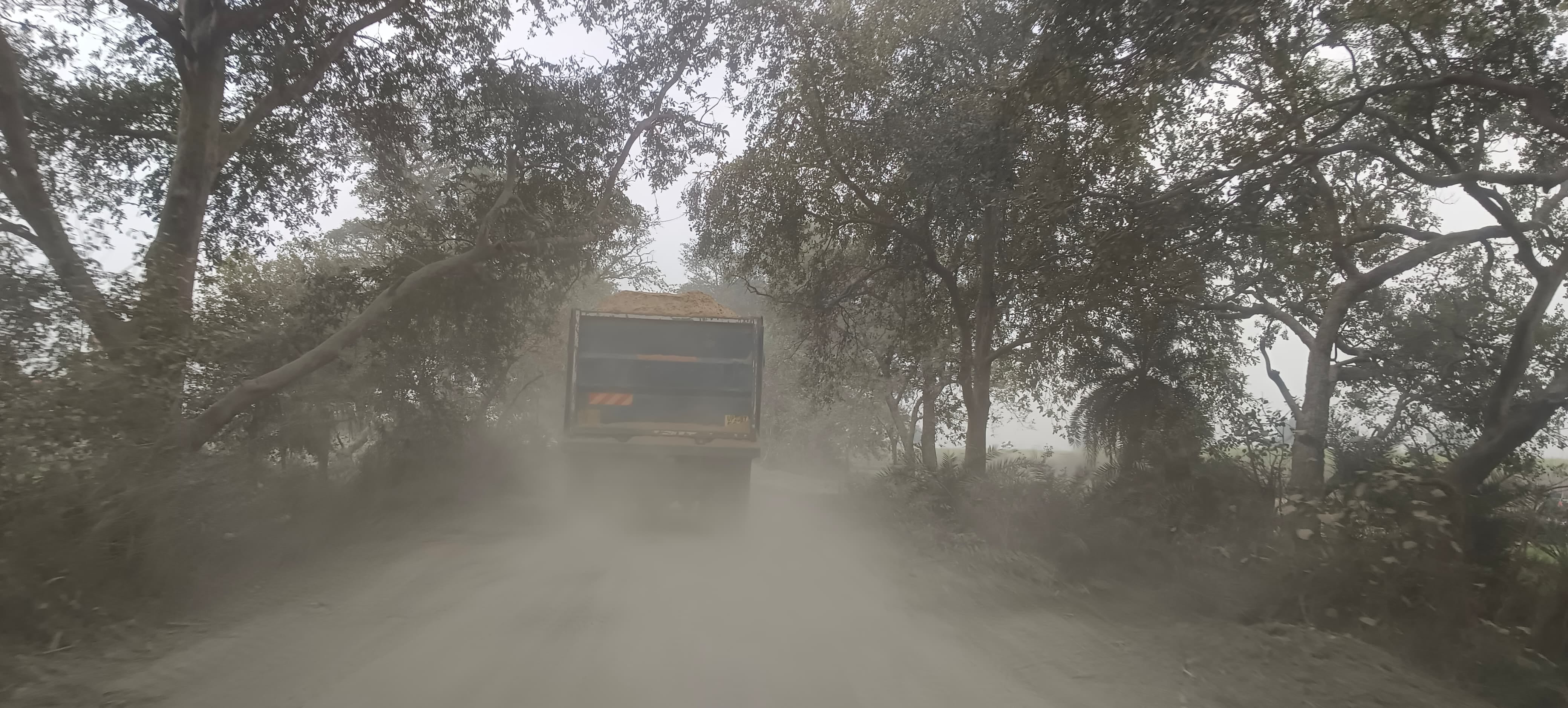 Dust Flying Due To Lack Of Water Sprinkling - Meerut News - Meerut News ...