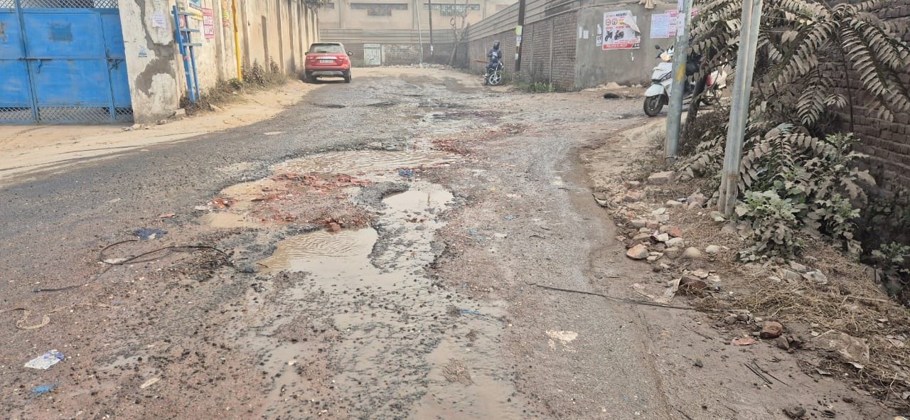 Curetech-kailash Vihar Road Turns Into A Swamp - Solan News - Solan ...