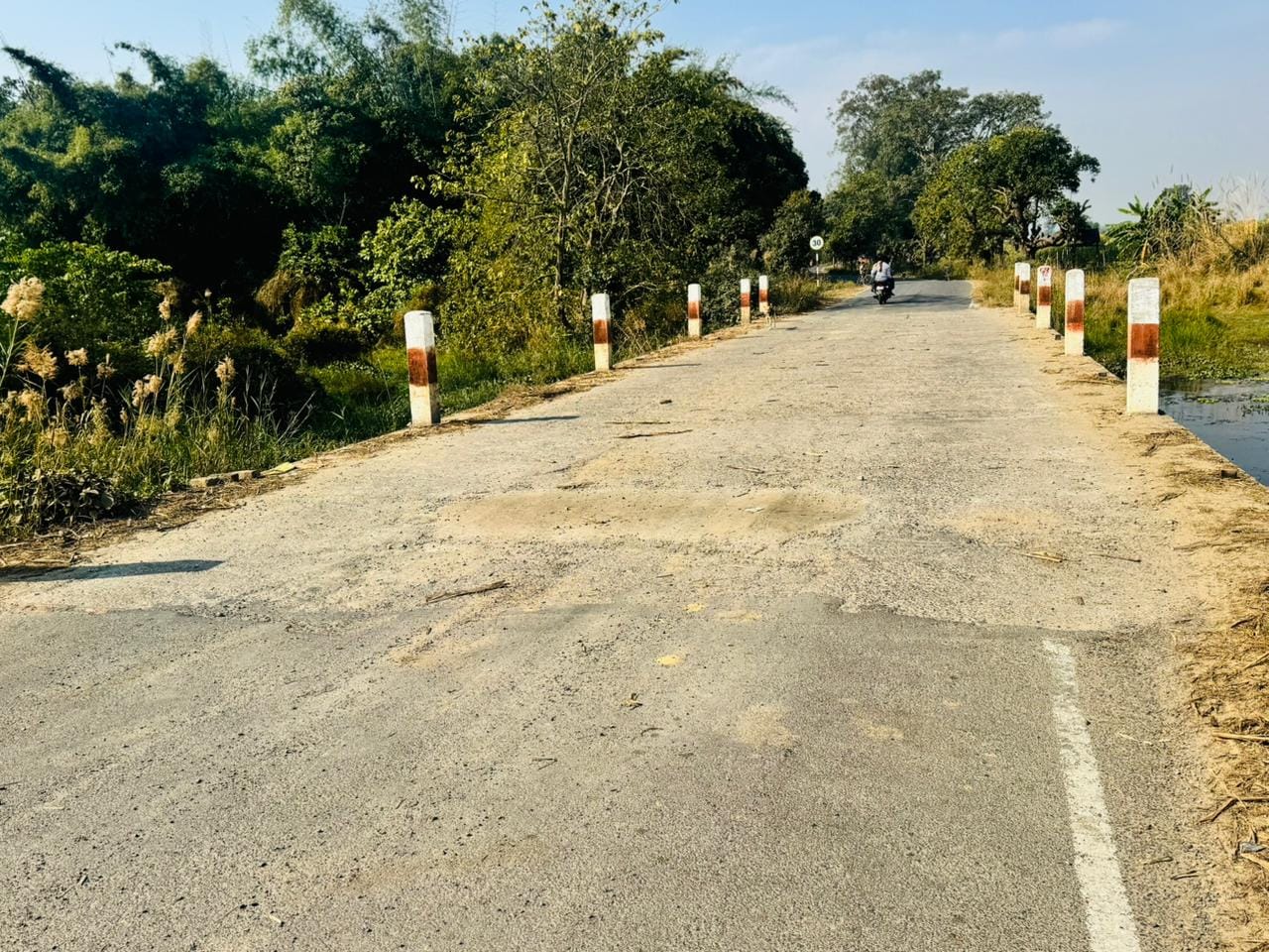 Danger From Blind Turn On Rapta Bridge - Lakhimpur Kheri News ...