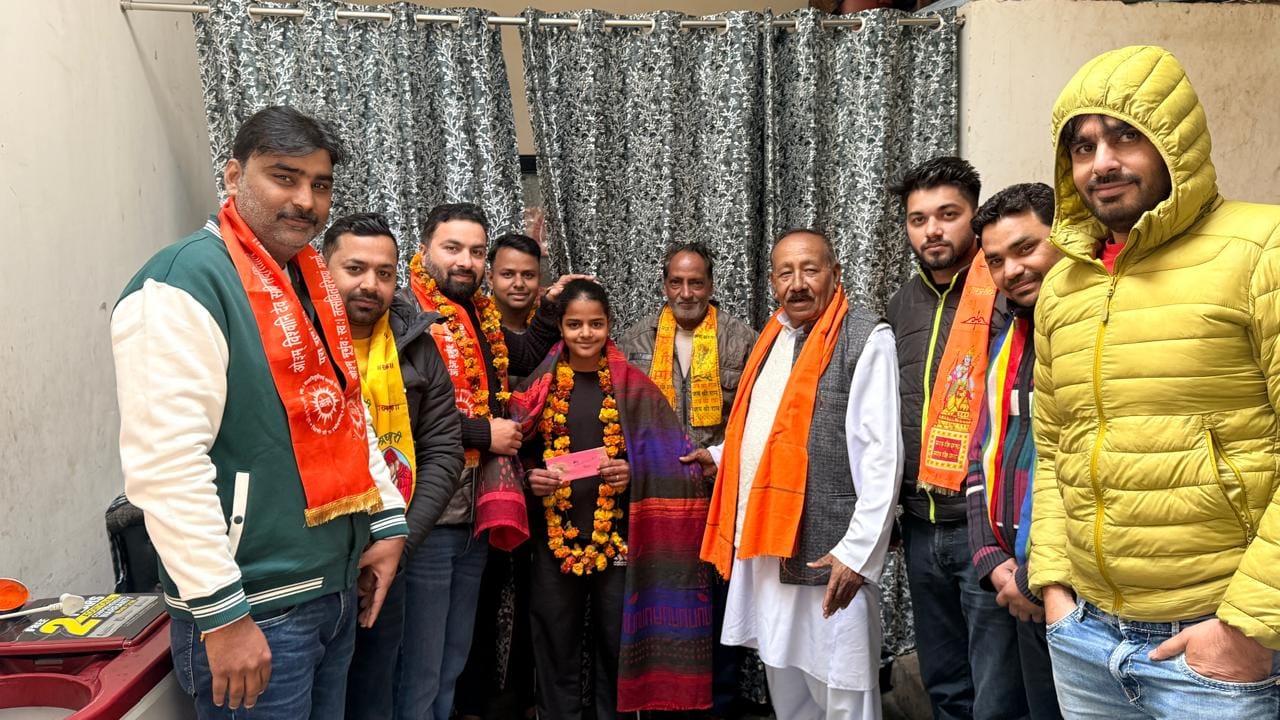 Priya Kashyap Honored - Meerut News - Meerut News:प्रिया कश्यप को किया ...