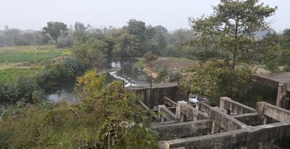 The Drains Flowing Into The Gomti River At The Same Place From Where ...