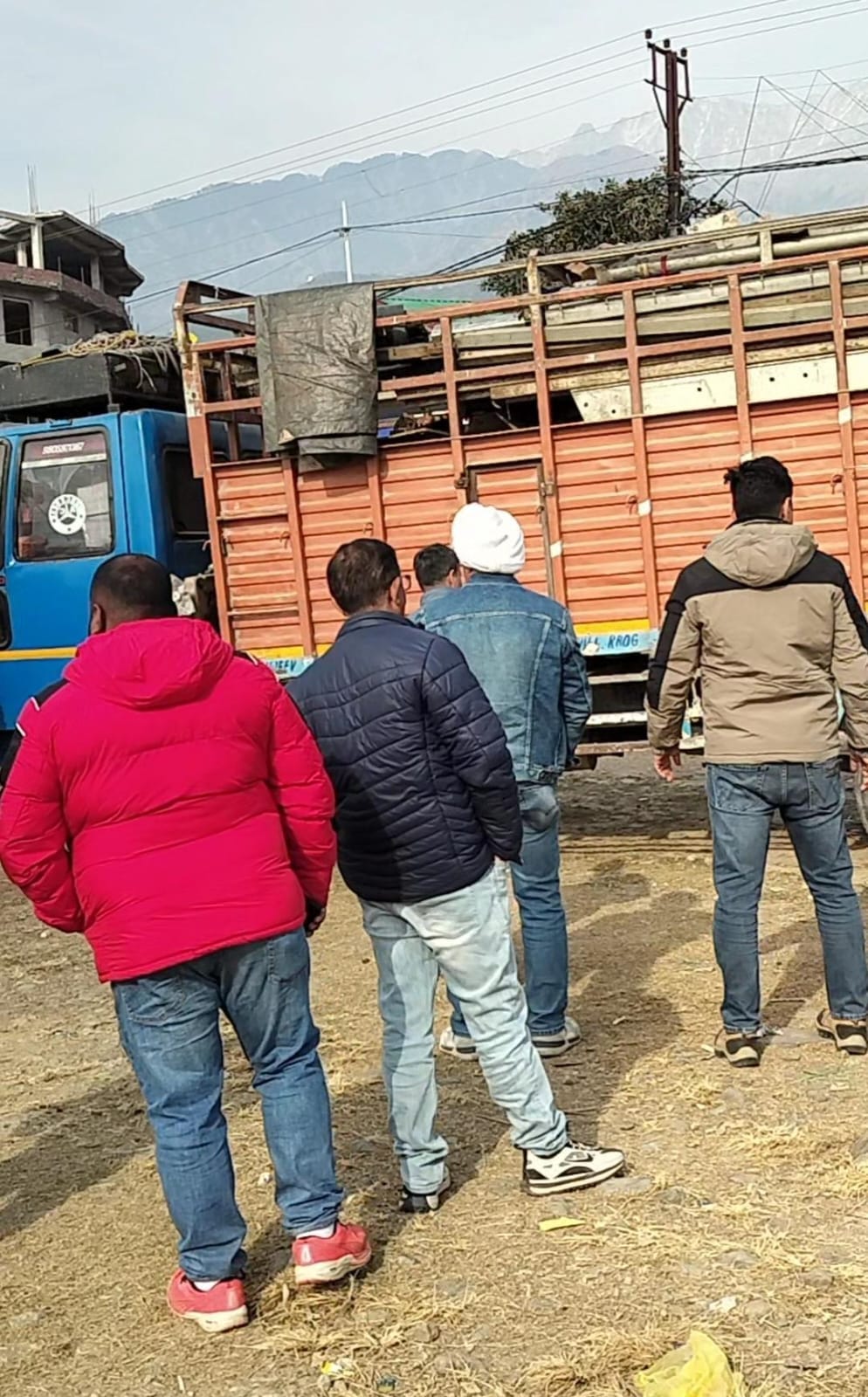 Dharamshala Traders Protested Against The Trade Fair And Locked The ...