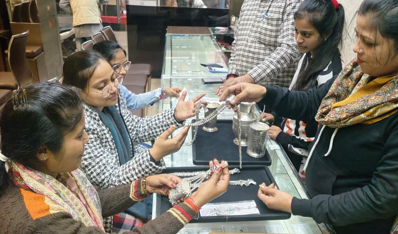 Silver Beads Are Now Available At The Same Price As Anklets - Lakhimpur ...