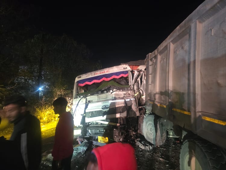 Raigarhheavy Collision Between Truck And Trailer - Raigarh News ...