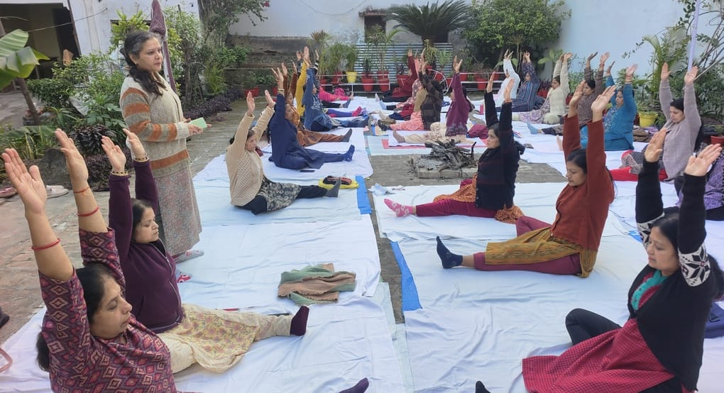 Women Ward Off Diseases By Adopting Yoga - Lakhimpur Kheri News ...