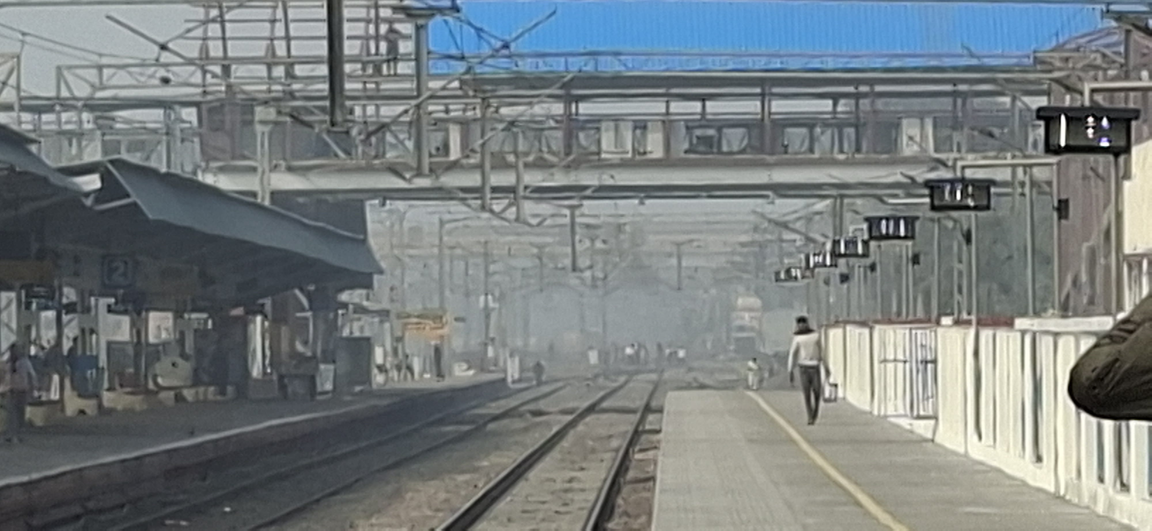 Passengers Are Shivering In The Cold Due To Delayed Trains - Yamuna ...