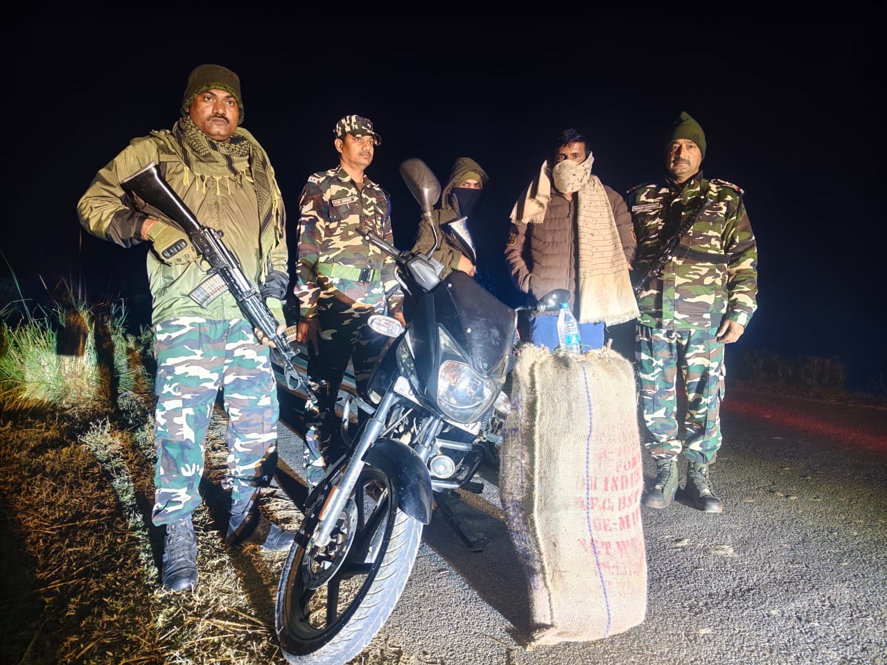 Siddharthnagar News : Ssb Arrests Smuggler With Nepali Liquor ...