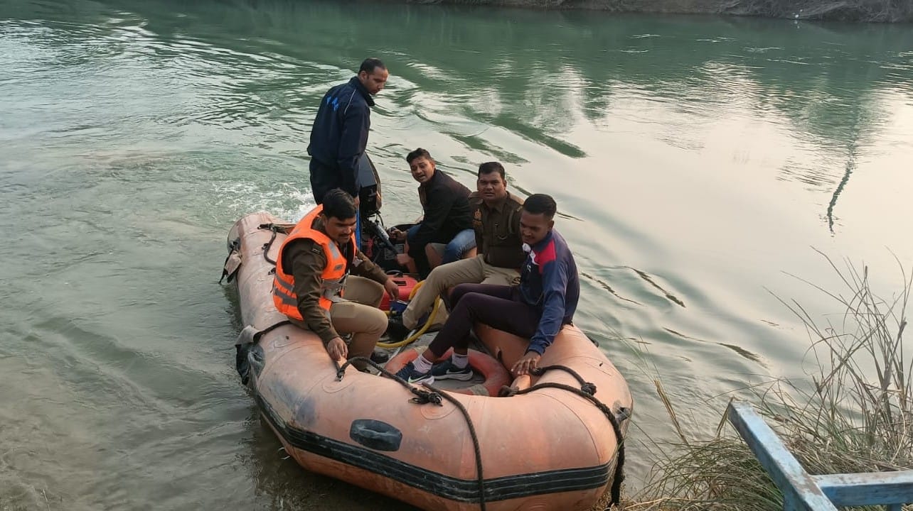 The Young Man Who Fell Into The Canal Has Still Not Been Found On The ...