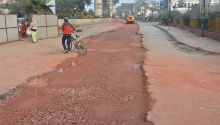 The Work Was To Be Completed In June, But 5 Lakh People Are Facing ...