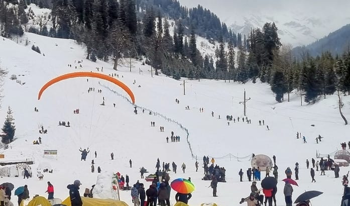 Lahaul Valley Reels Under Cold Wave After Fresh Snowfall - Kullu News ...