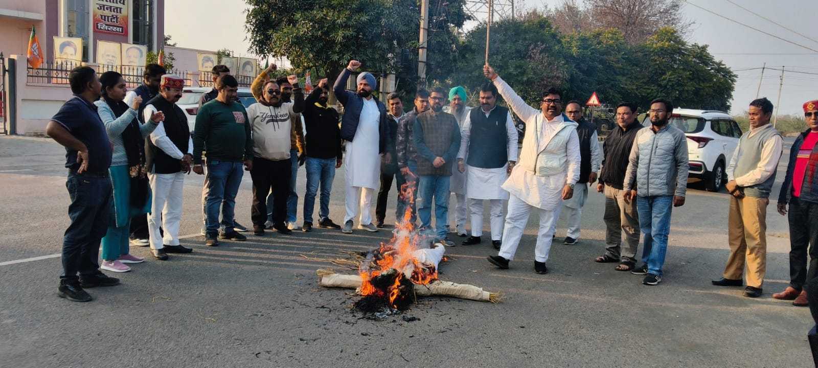 Rahul Gandhi Effigy Burnt - Sirsa News - Sirsa News:राहुल गांधी के ...