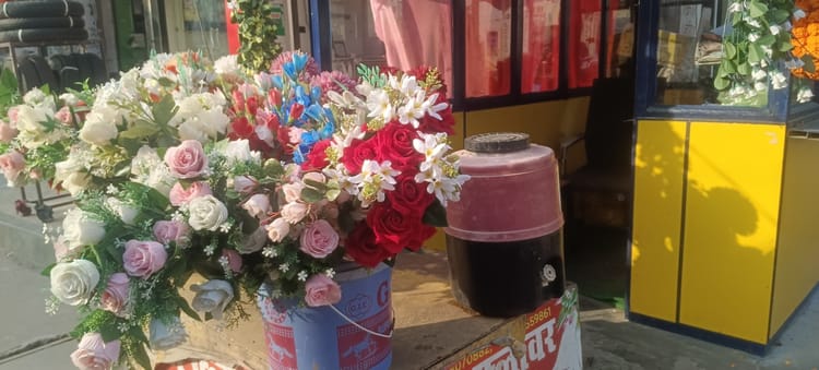 Wedding Season: Flower Prices Surge, Marigolds And Roses See A Sharp ...