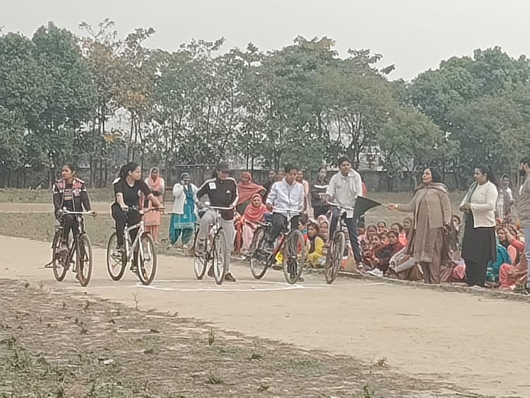 Jameela Of Jhamba Won The 100 Meter Race, Tamanna Rode The Fastest ...