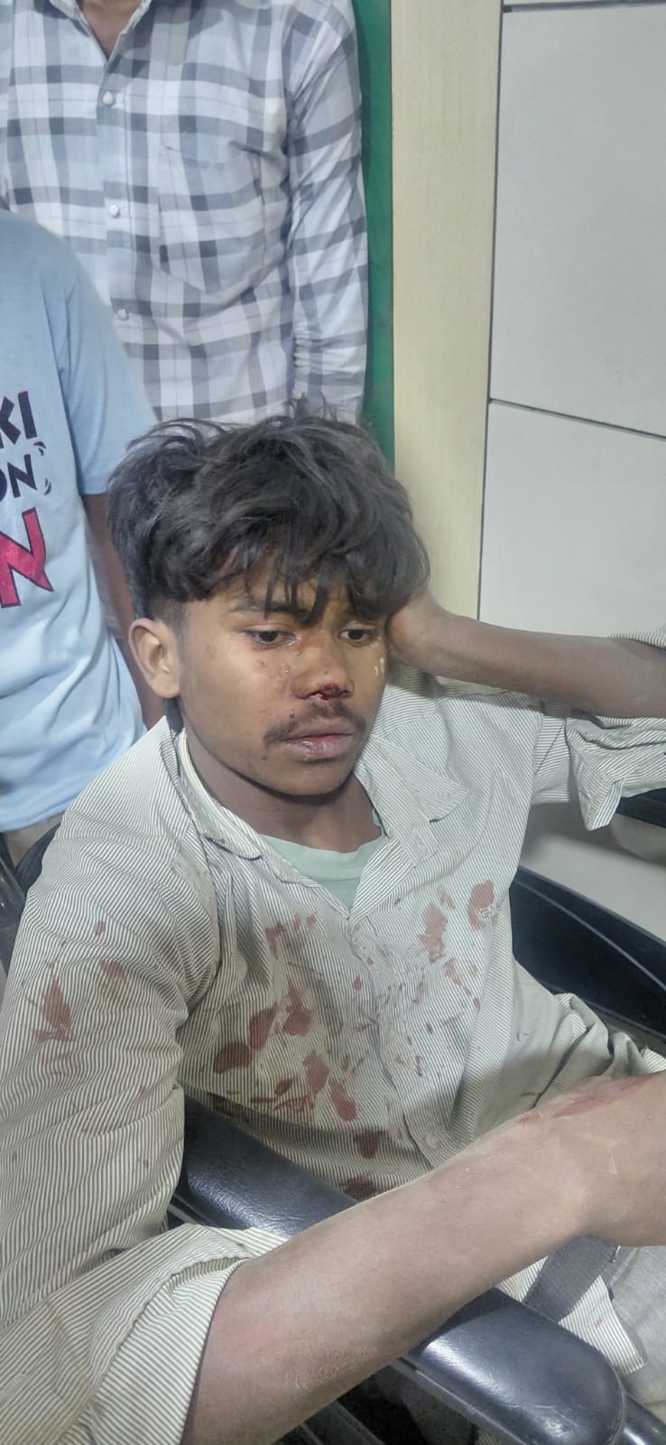 A Worker Died And Two Others Were Injured As The Soil Eroded Due To The ...