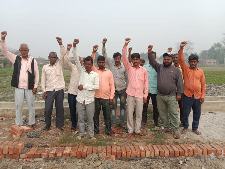 People Got Angry Over Poor Construction, Stopped The Work And Protested ...