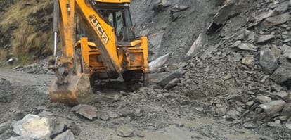 Dalhousie-patraini Road Blocked Due To Landslide - Chamba News - Chamba ...