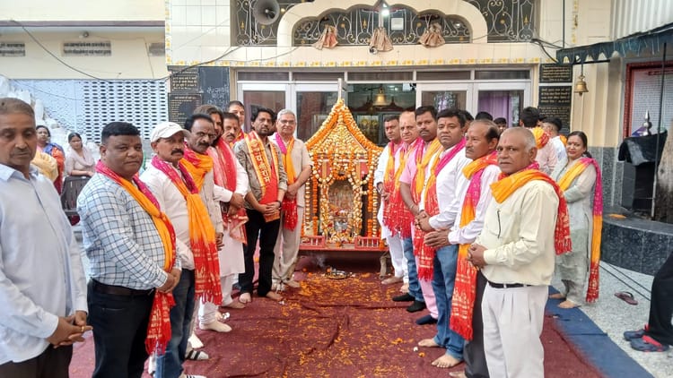 Bhajans Echoed In Bajrang Bali's Procession, Welcomed With Flower ...