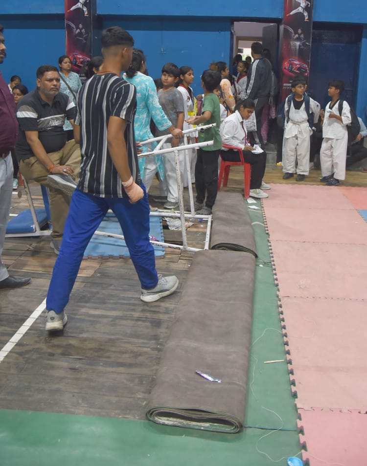 Taekwondo Championship Being Held On Dilapidated Badminton Court ...